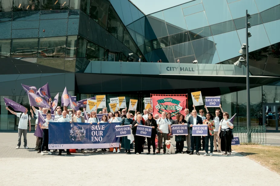 London Assembly unanimously backs Save the ENO motion